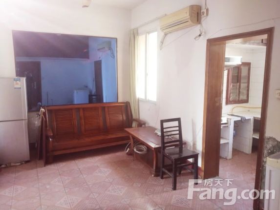 四方坪蚌塘小区两室一厅出租，近清水塘小学，房东直租1050元/月