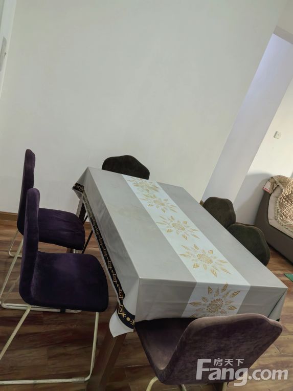 官河锦庭三室两厅精装房出租